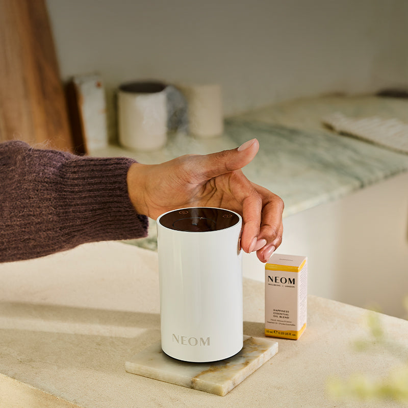 Wellbeing Pod Mini+ Waterless Essential Oil Diffuser in White – NEOM ...