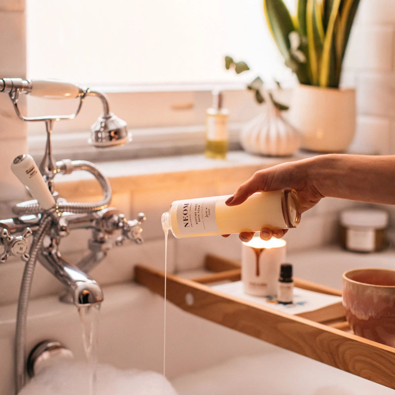 Luxury & Moisturising Bubble Bath – NEOM Wellbeing UK